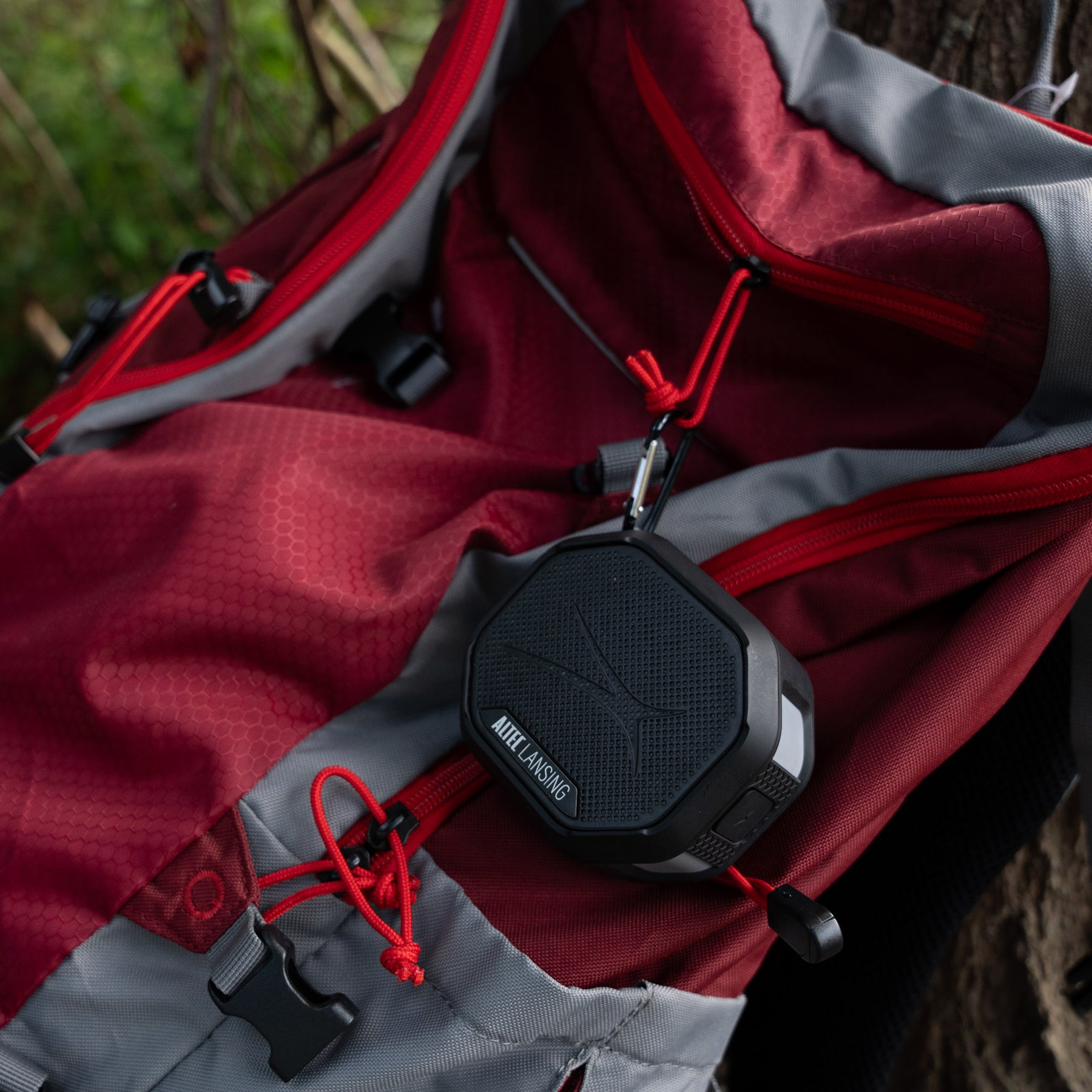 Altec Lansing HydraTrek Rugged EVERYTHINGPROOF® Portable Bluetooth Spe